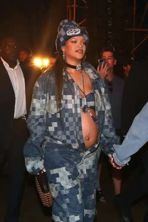 Pregnant Rihanna Bares Her Bump At The Louis Vuitton Menswear Show